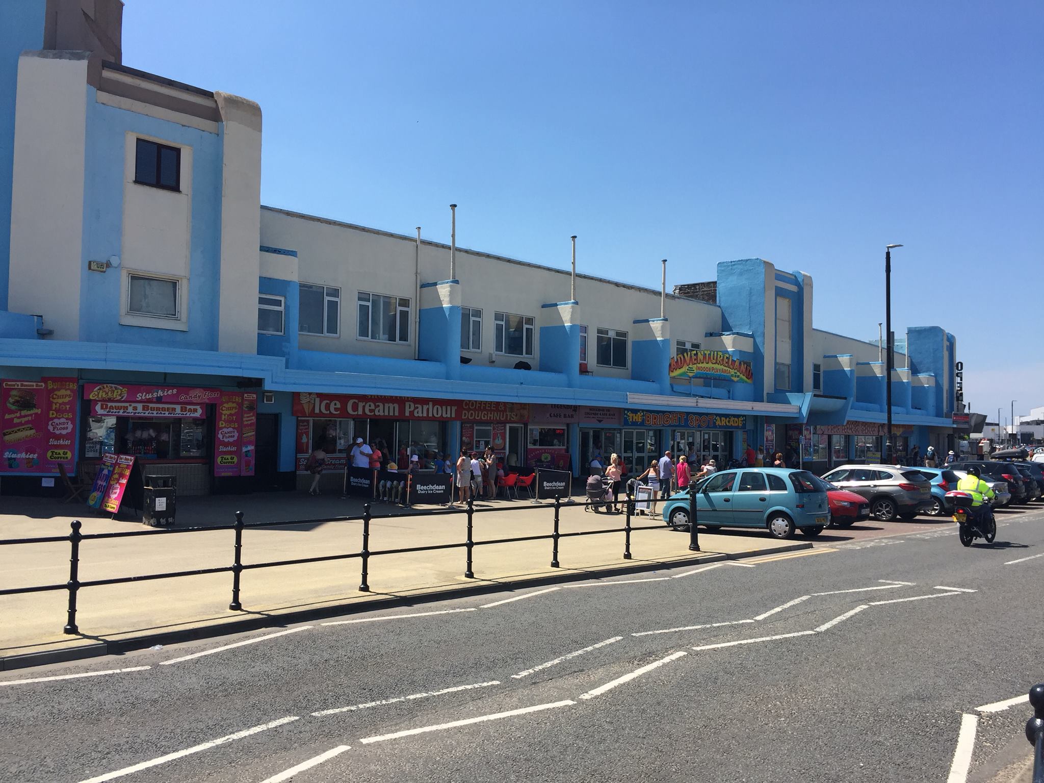 ADVENTURE - La Vida Liverpool