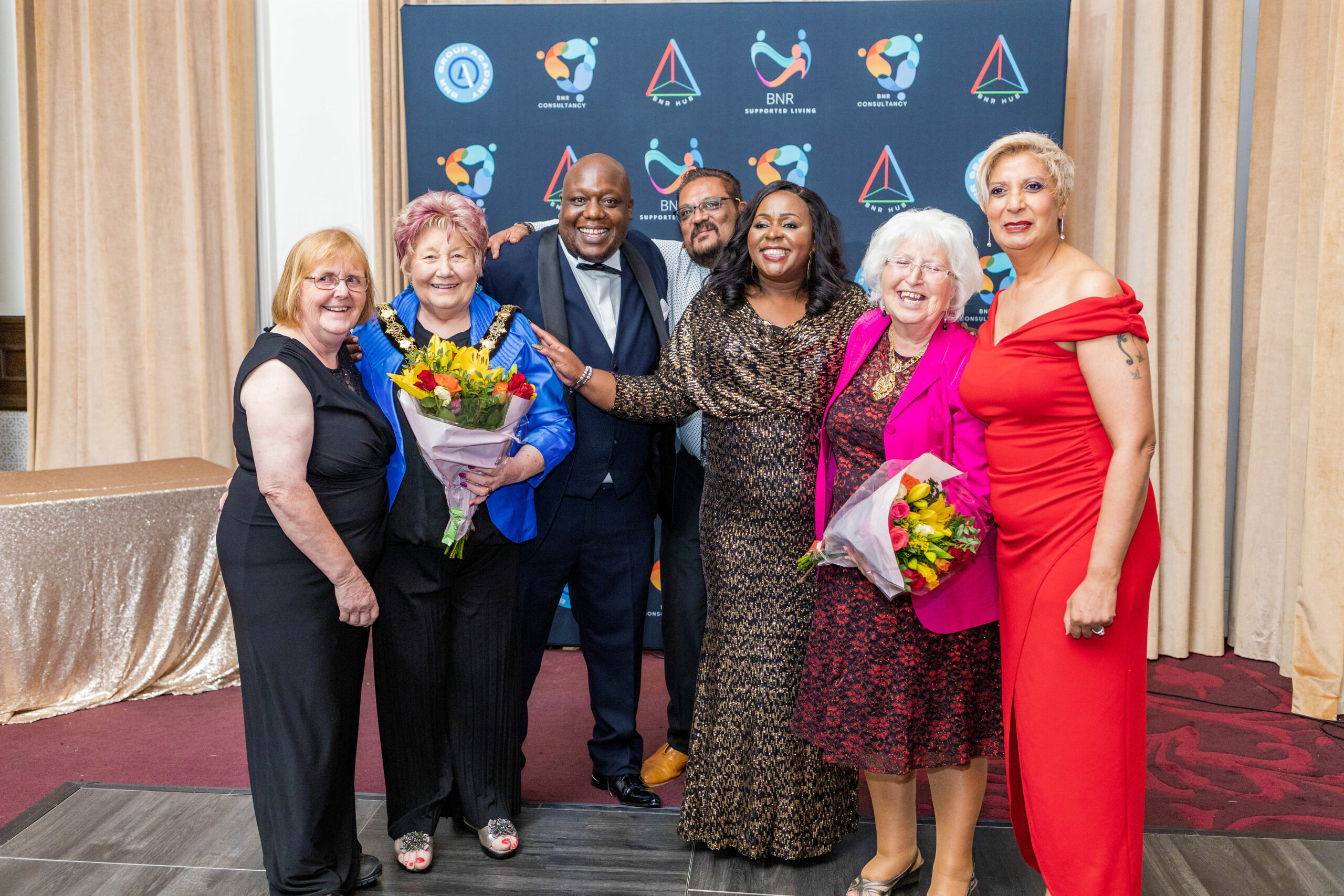 UNSUNG HEROES OF CARE CELEBRATED AT AWARDS CEREMONY - La Vida Liverpool